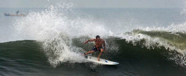 Learn how to surf from a digital product - SendOwl Blog